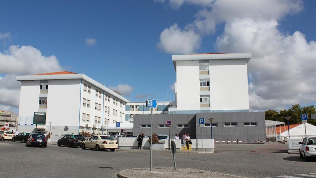 Urgência 'Covid' de Évora está no limite e hospital já começou a ...